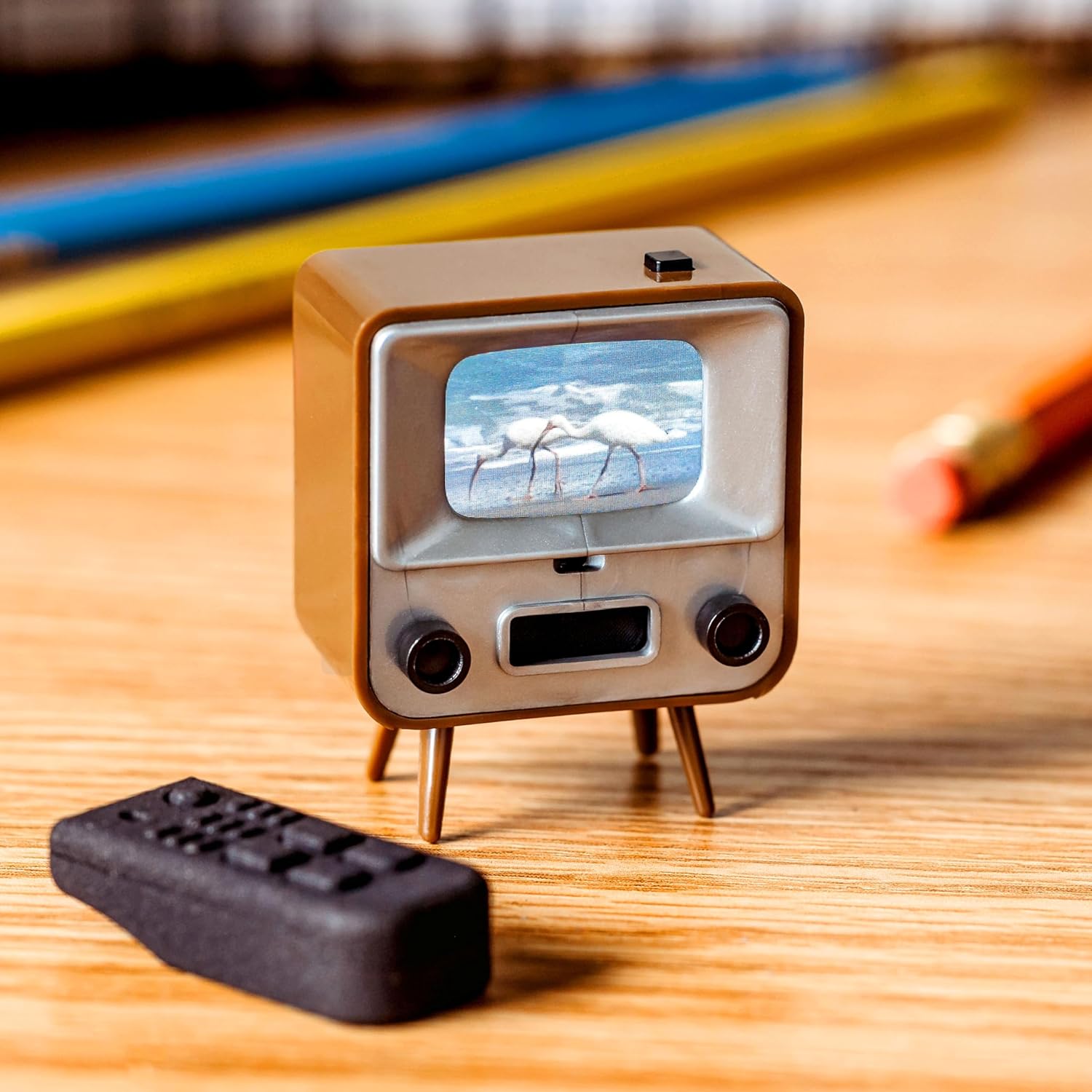 TinyTV2 | Tiny Circuits Working TV – Miniature Versions of Things